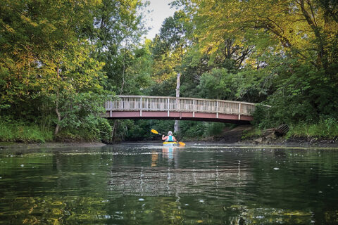 Paddlin’ on Powers Lake - Woodbury Magazine