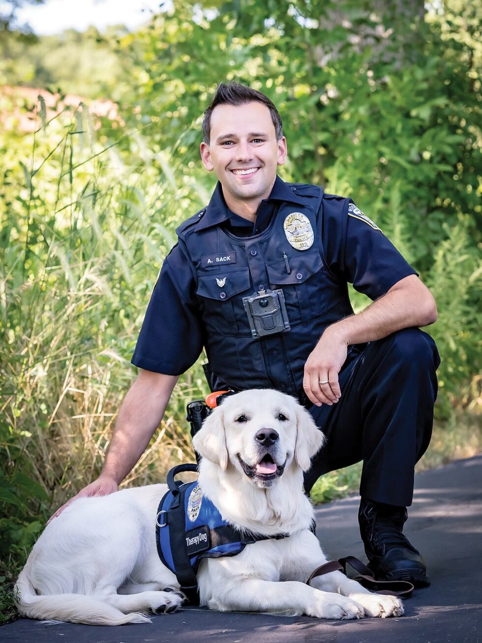 Woodbury Welcomes First-Ever Therapy Dog - Woodbury Magazine